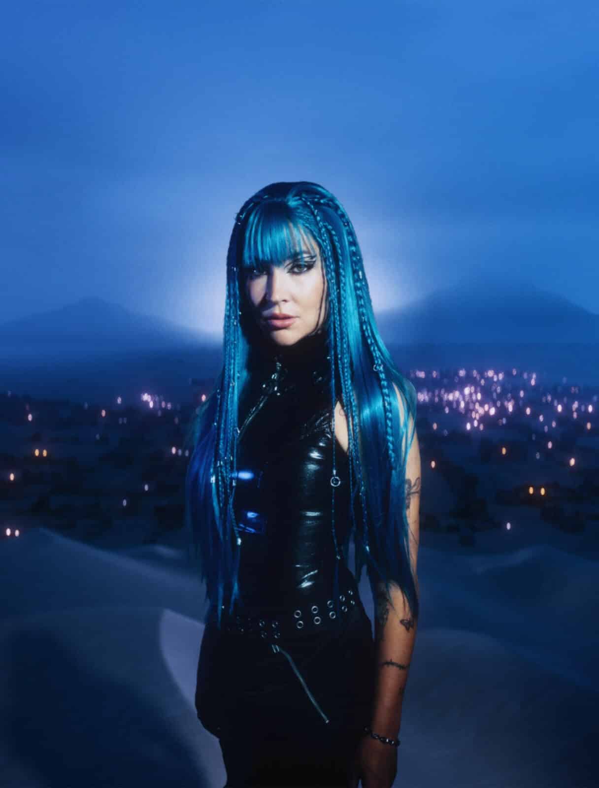 Charlotte Sands Announces Debut Album 'Can We Start Over?'